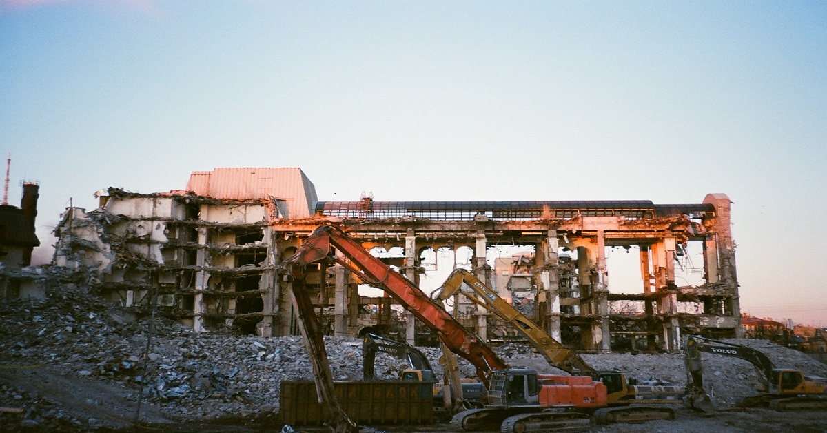 Heavy Equipment Efficiency In Demolition - Interstate Heavy Equipment